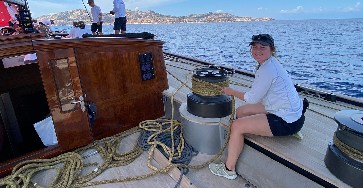 Jenny Gustavsson ombord på J-båten Svea förbereder sig för Maxi Yacht ...