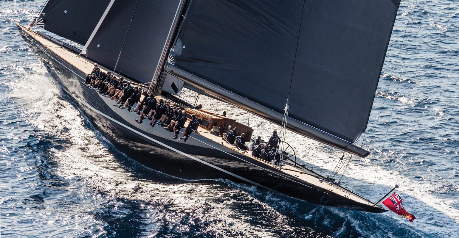 Jenny Gustavsson ombord på J-båten Svea förbereder sig för Maxi Yacht ...